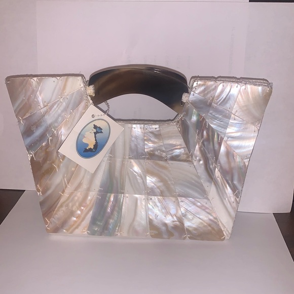Bags | Nwt Vintage Lili Lua Shell Purse | Poshmark